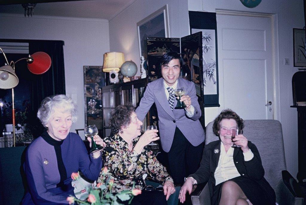 次女Frau Liesel: Rose Lesser